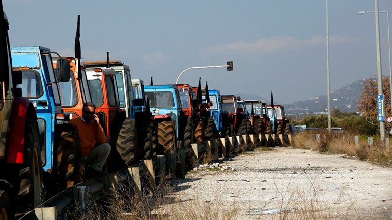 Αγρότες : Στα μπλόκα επ’ αόριστον | dramini