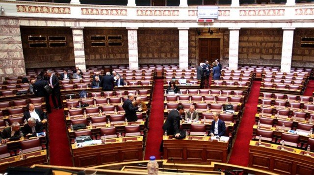 «Αμφίβολο αν θα αποδώσει το διπλό μνημόνιο των 9 δισ.» | dramini