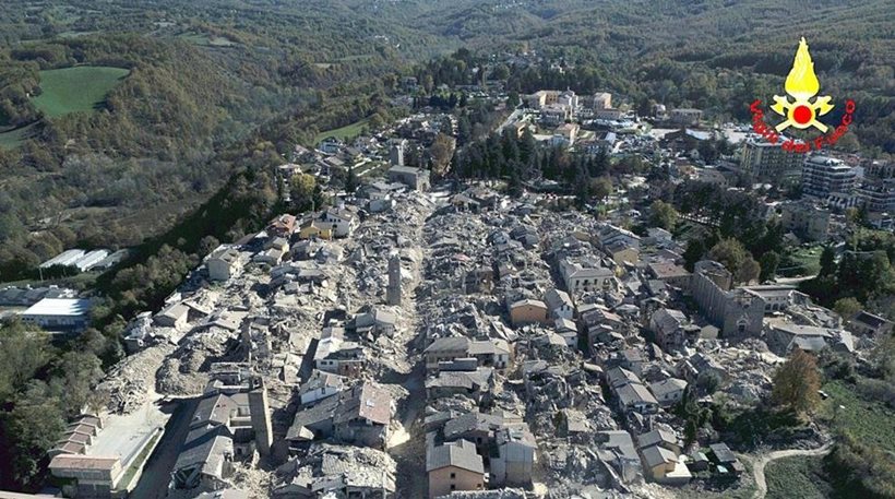 Η γη τρέμει στην Ιταλία: Ισοπεδώθηκαν πόλεις – Χιλιάδες οι άστεγοι ...