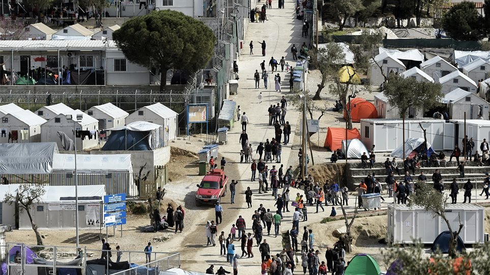 Χάος με το προσφυγικό: Εισαγγελική έρευνα για τα κονδύλια, «βουλιάζει ...
