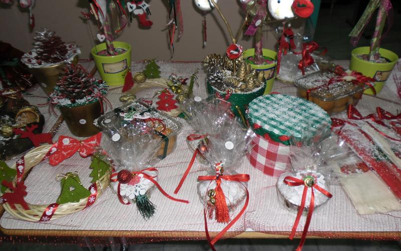 Χριστουγεννιάτικο παζάρι από τα ΑμΕΑ | dramini