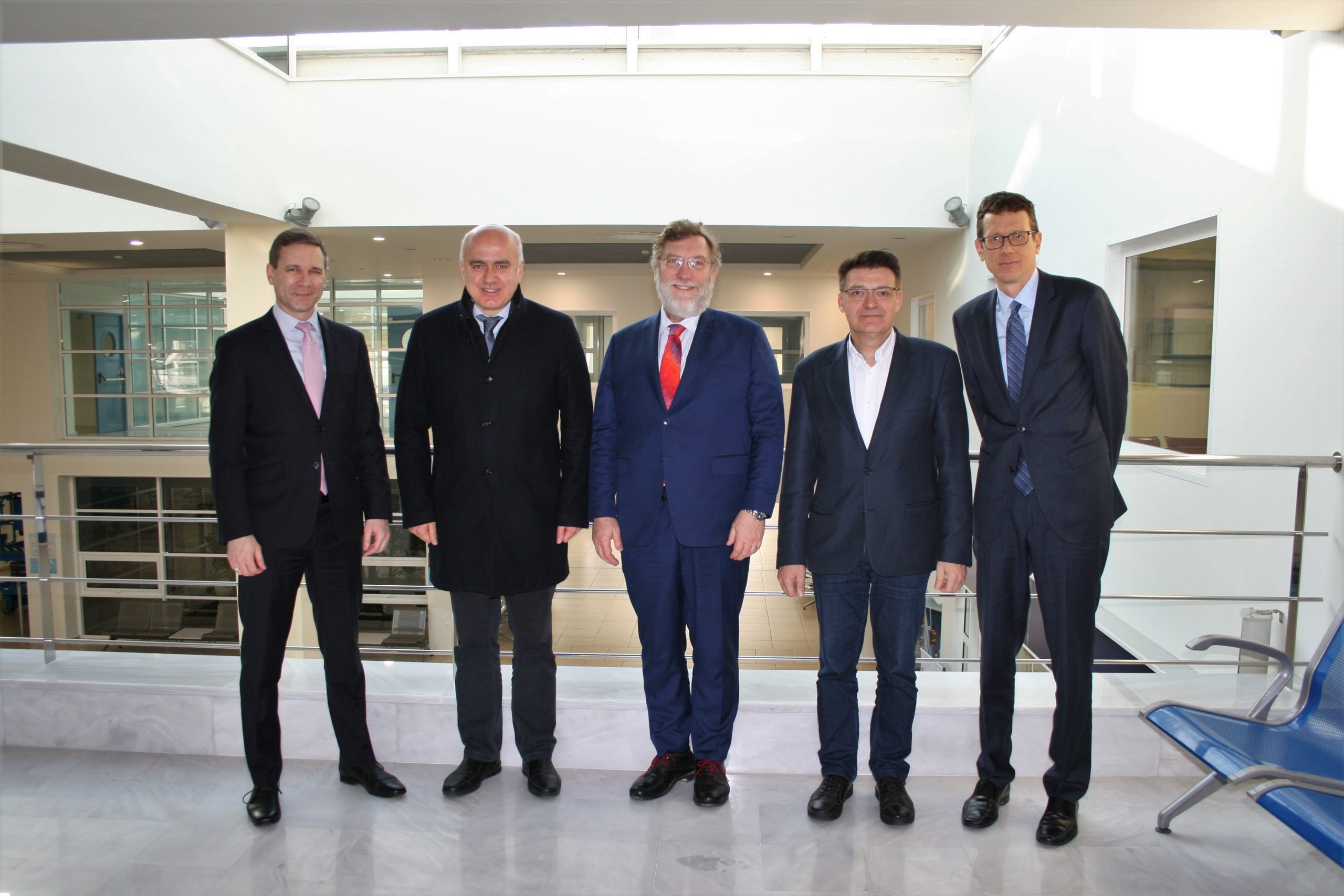 Caleb McCarry,της DFC : Η ΑνΜΘ προυσιάζει αυξημένο επενδυτικό ...