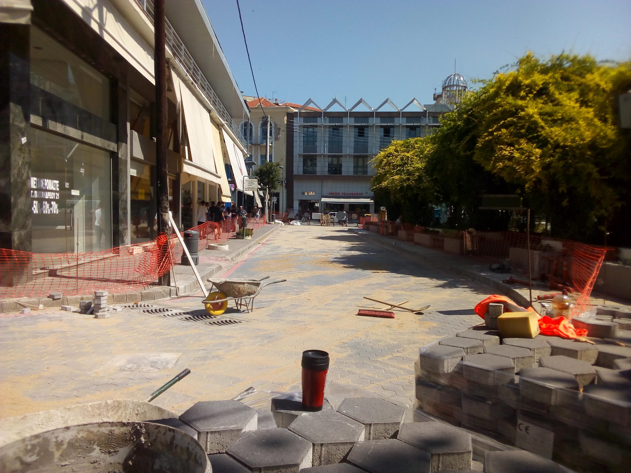 Δράμα:Εργασίες αποκατάστασης και ανανέωσης του οδοστρώματος στην οδό ...