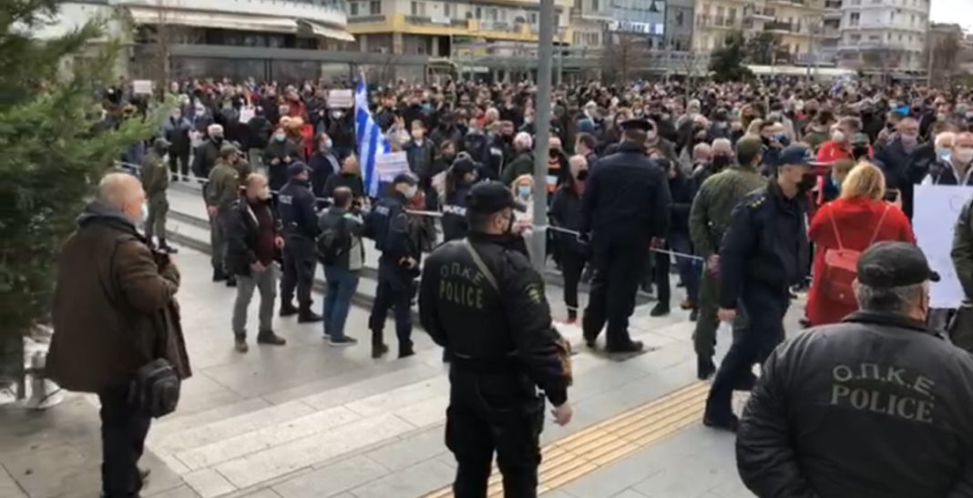 Συνεχίζεται η συλλογή υπογραφών στον Έβρο για την επέκταση του ΚΥΤ ...