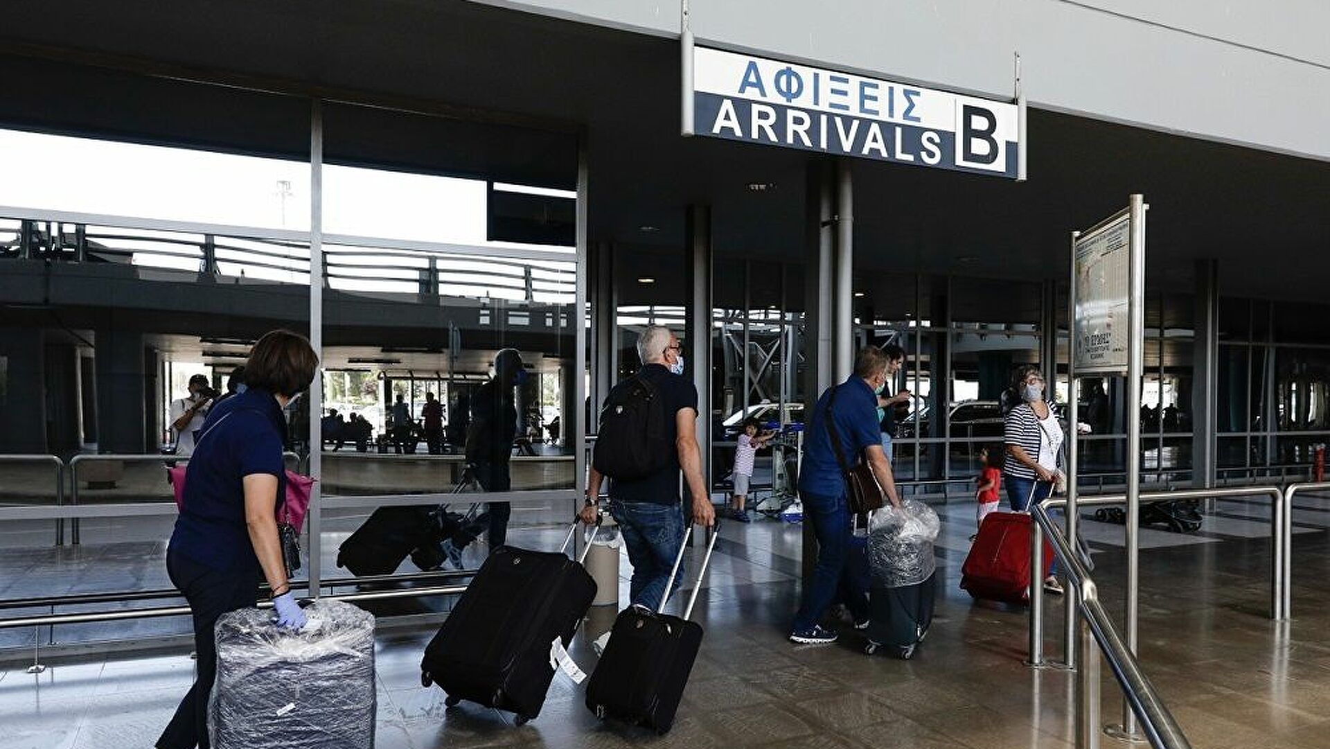 Παγιώνεται η άνοδος στις αφίξεις επιβατών εξωτερικού | dramini