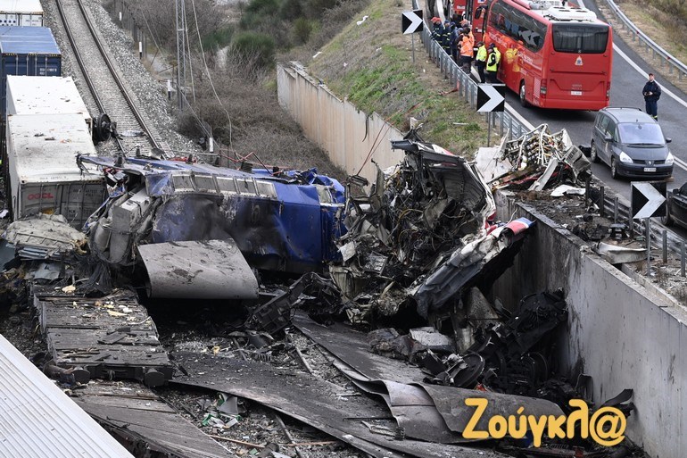 ΣΟΚ : 38 νεκροί και δεκάδες τραυματίες από την σύγκρουση τραίνων στα ...