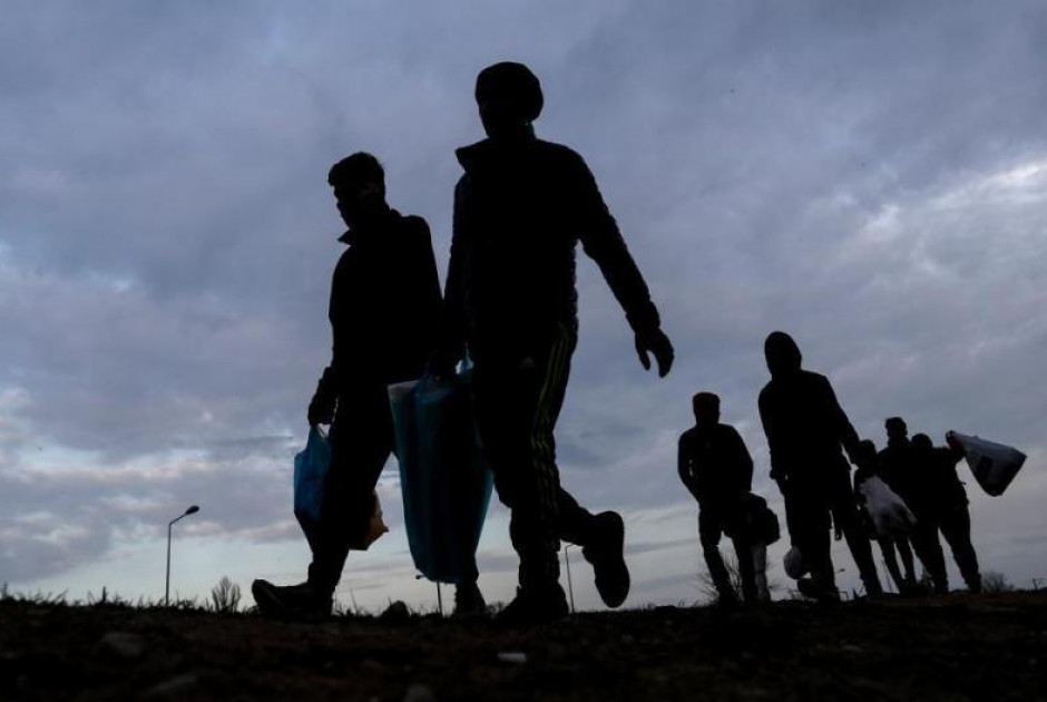 Ακτινογραφίες για τους παράτυπους μετανάστες που δηλώνουν ανήλικοι ...