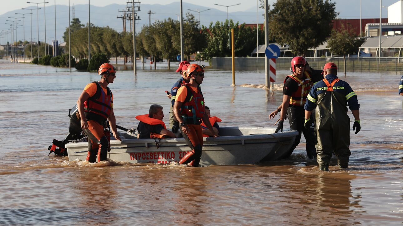 Κοιλάδα Τεμπών : Στα 18 μέτρα το ύψος του νερού | dramini